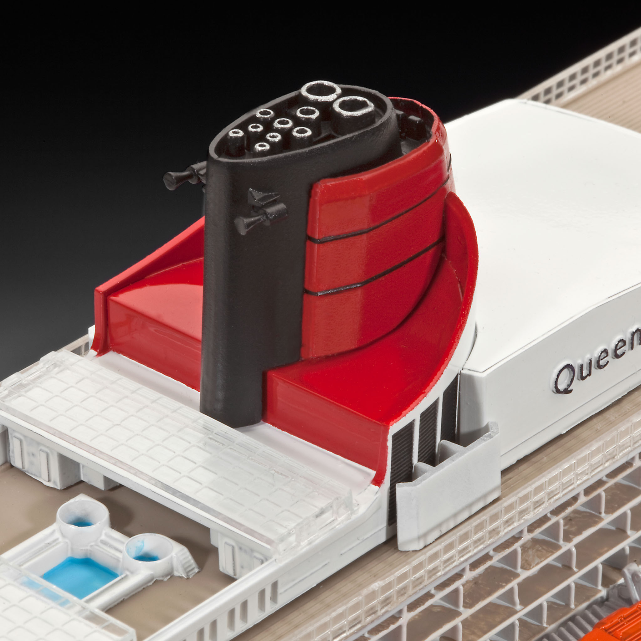 Ocean Liner Queen Mary 2 Revell 05231