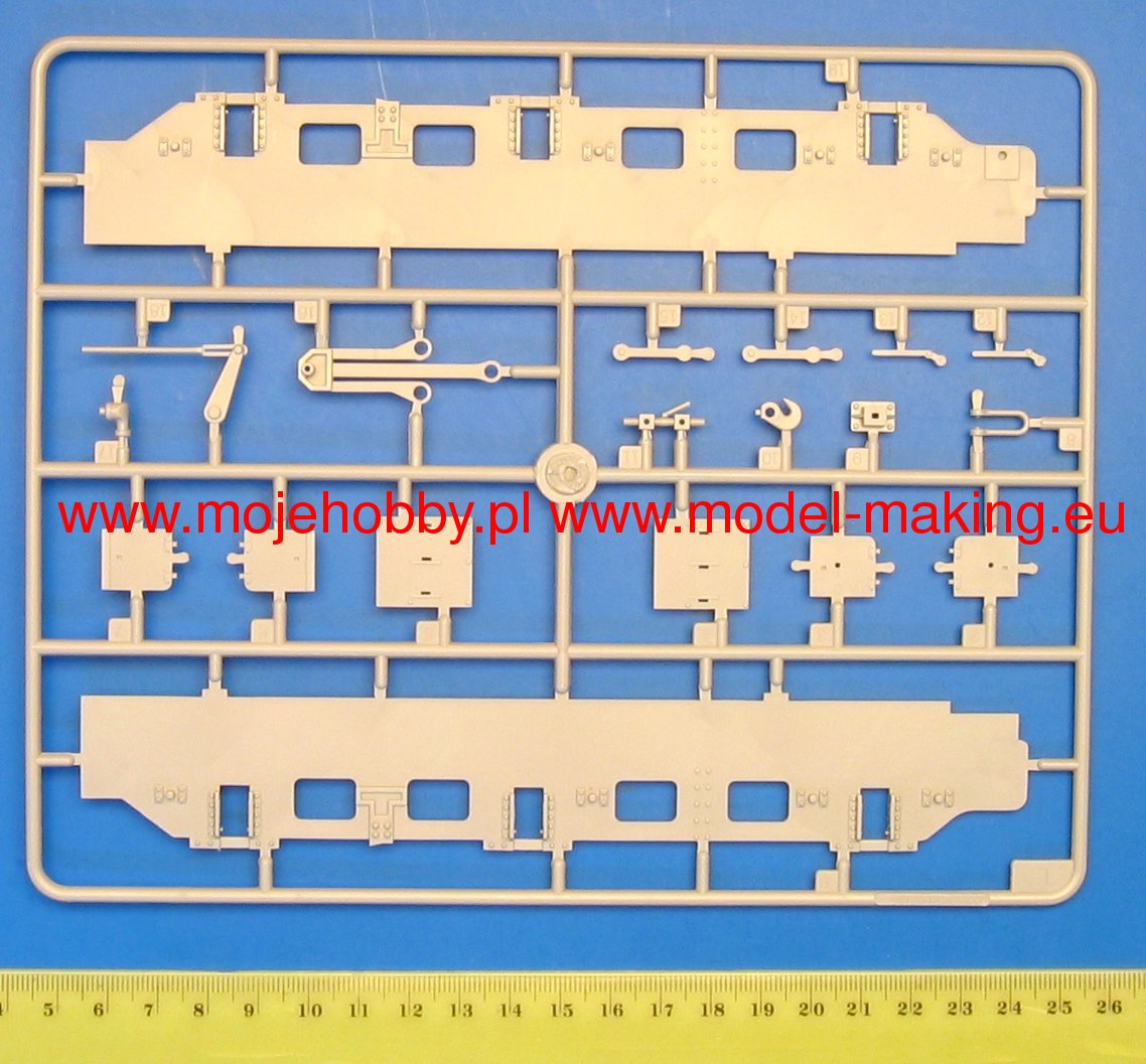 German Panzerlok BR57 Armoured Locomotive Trumpeter 00219