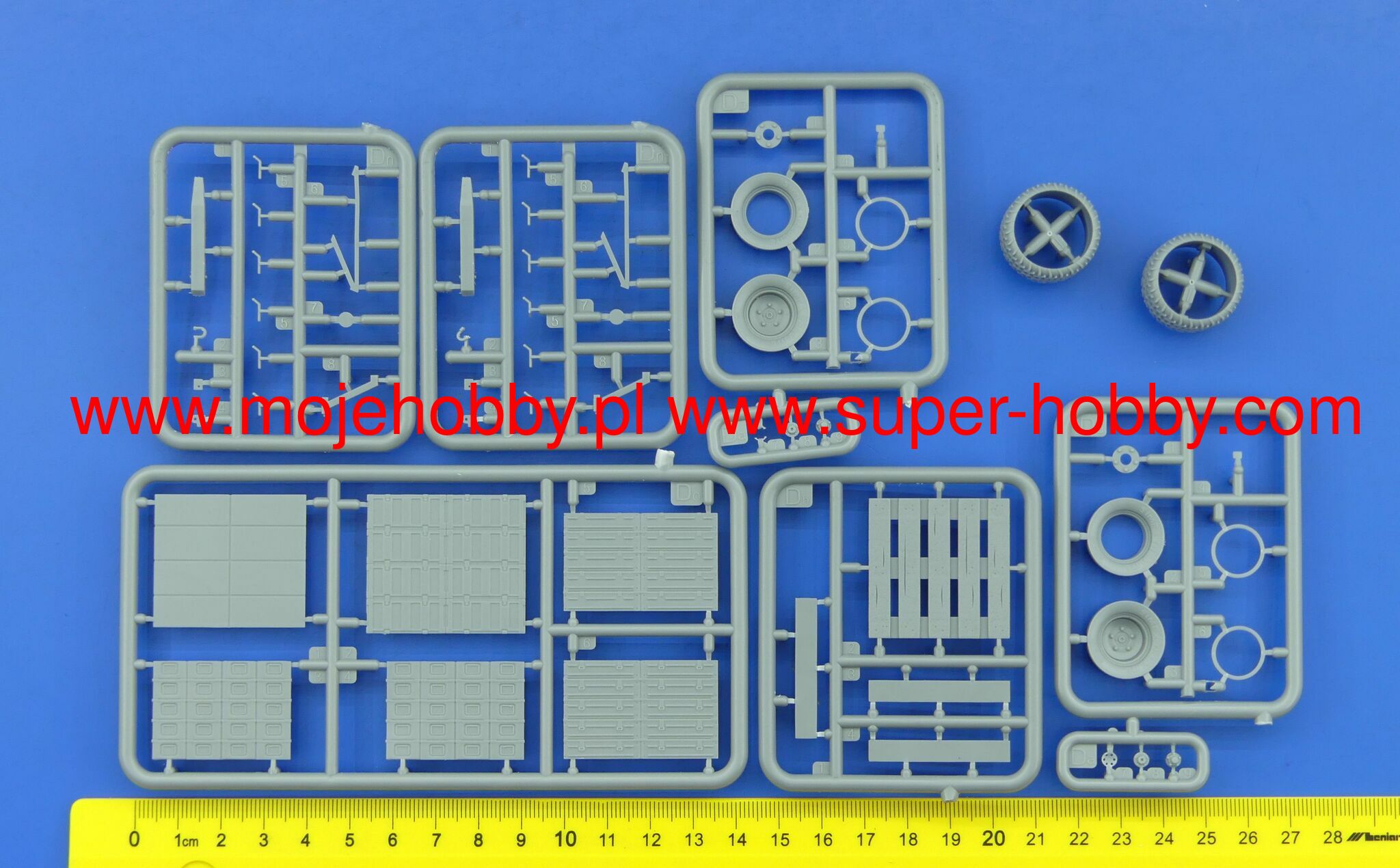 British Ammo Boxes & Transport Trailer Gecko Models 35GM0037