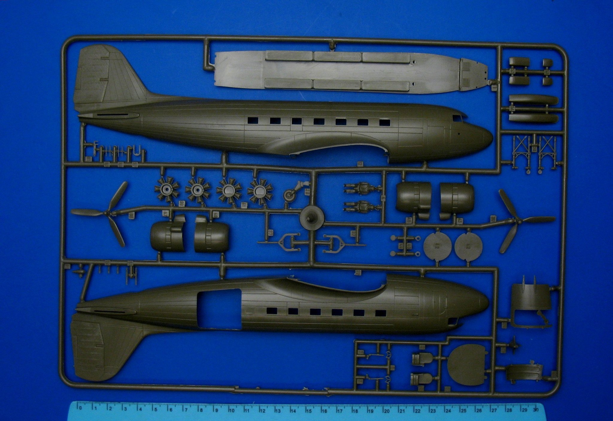 Douglas Dakota / C-47 Skytrain Airfix 07005