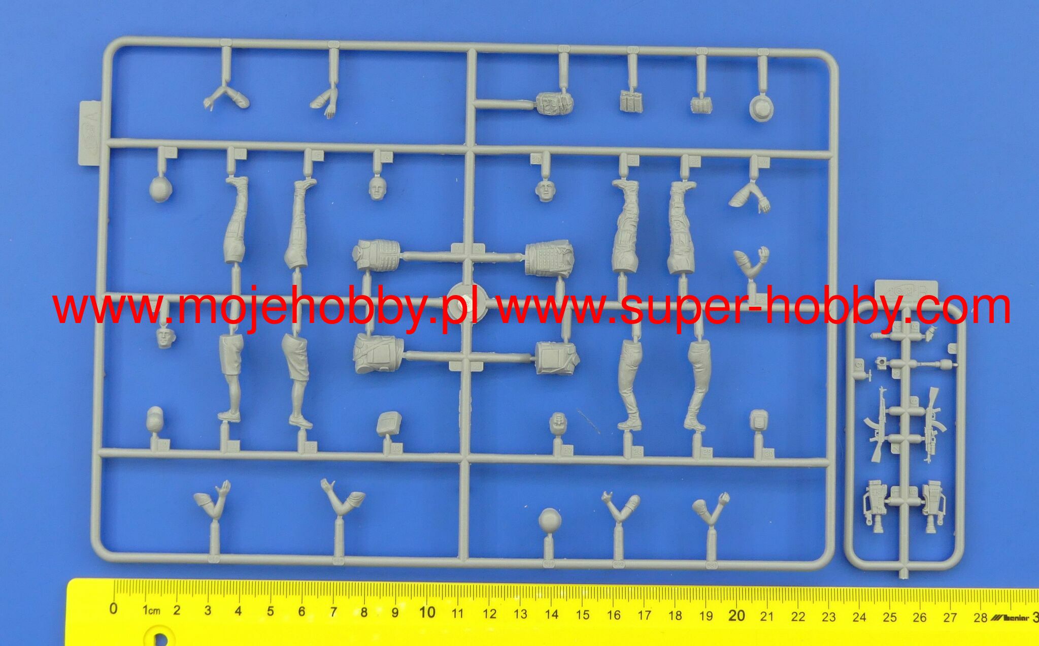 Journalists in War ICM 35751