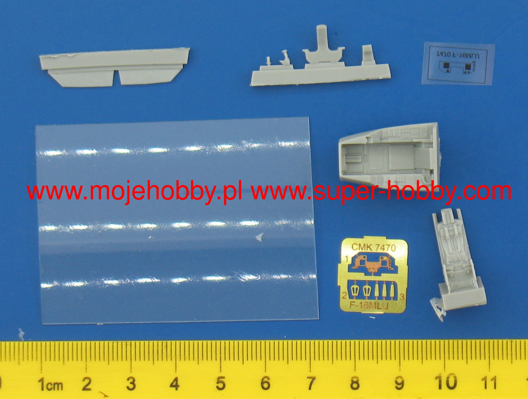 F-16MLU kokpit REV CMK K7470