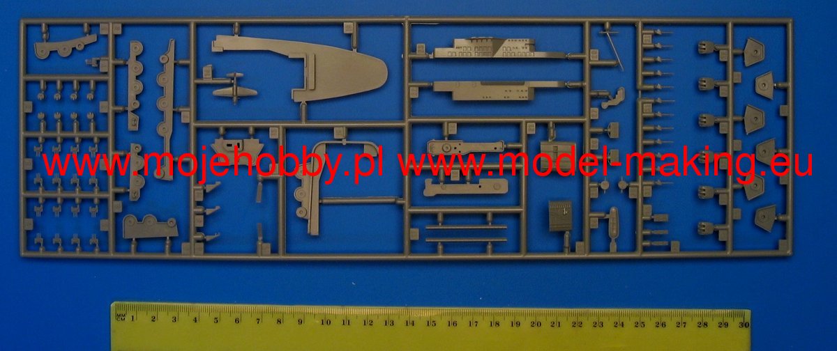Japanese Aircraft Carrier Taiho Tamiya 31211