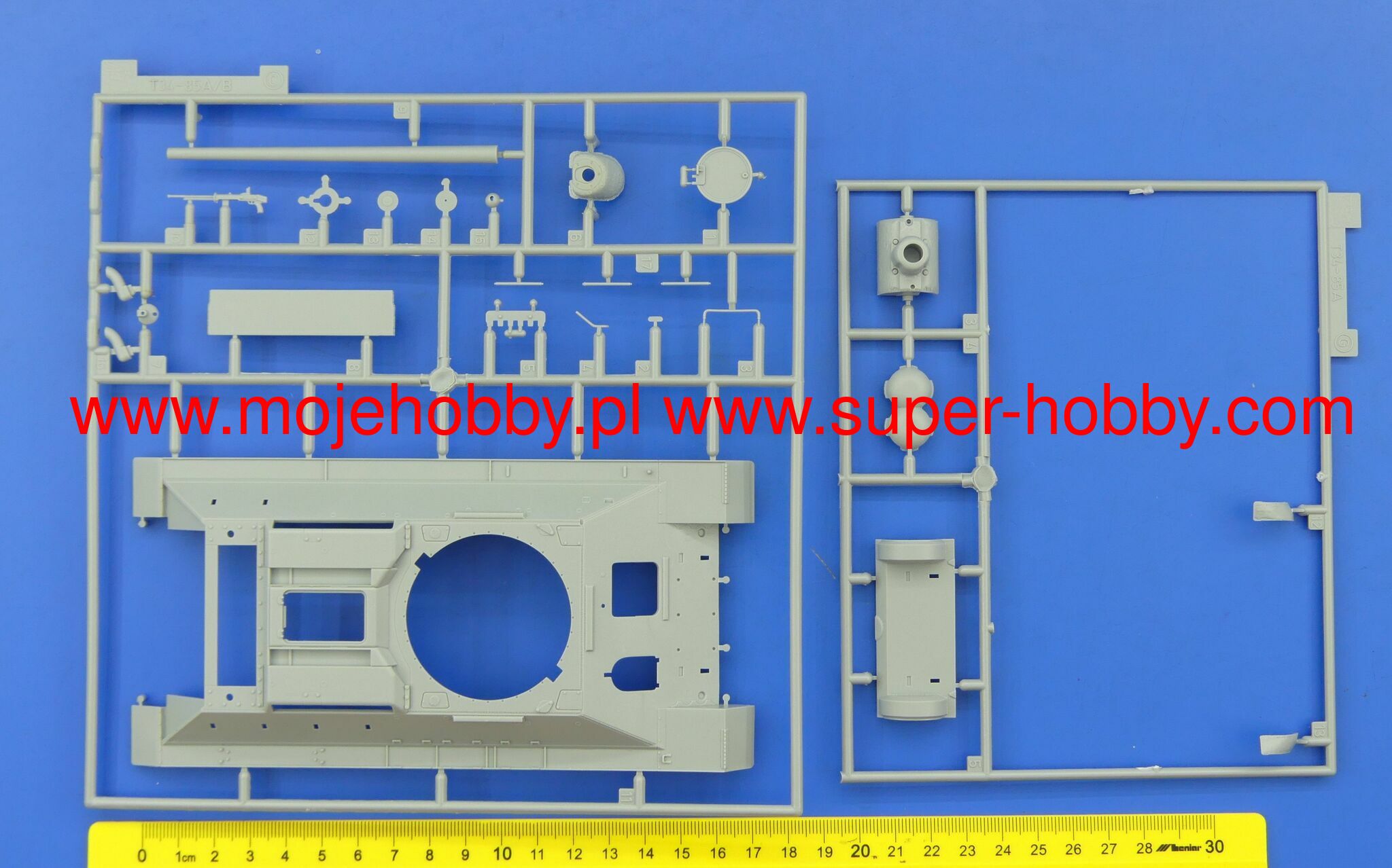 T-34 747(r) mit 8.8cm FlaK 36/37 Dragon 6986