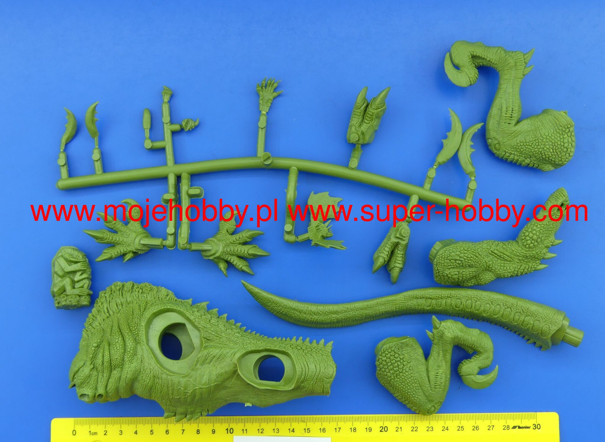 The Relic Kothoga Creature Model Kit Pegasus 9020