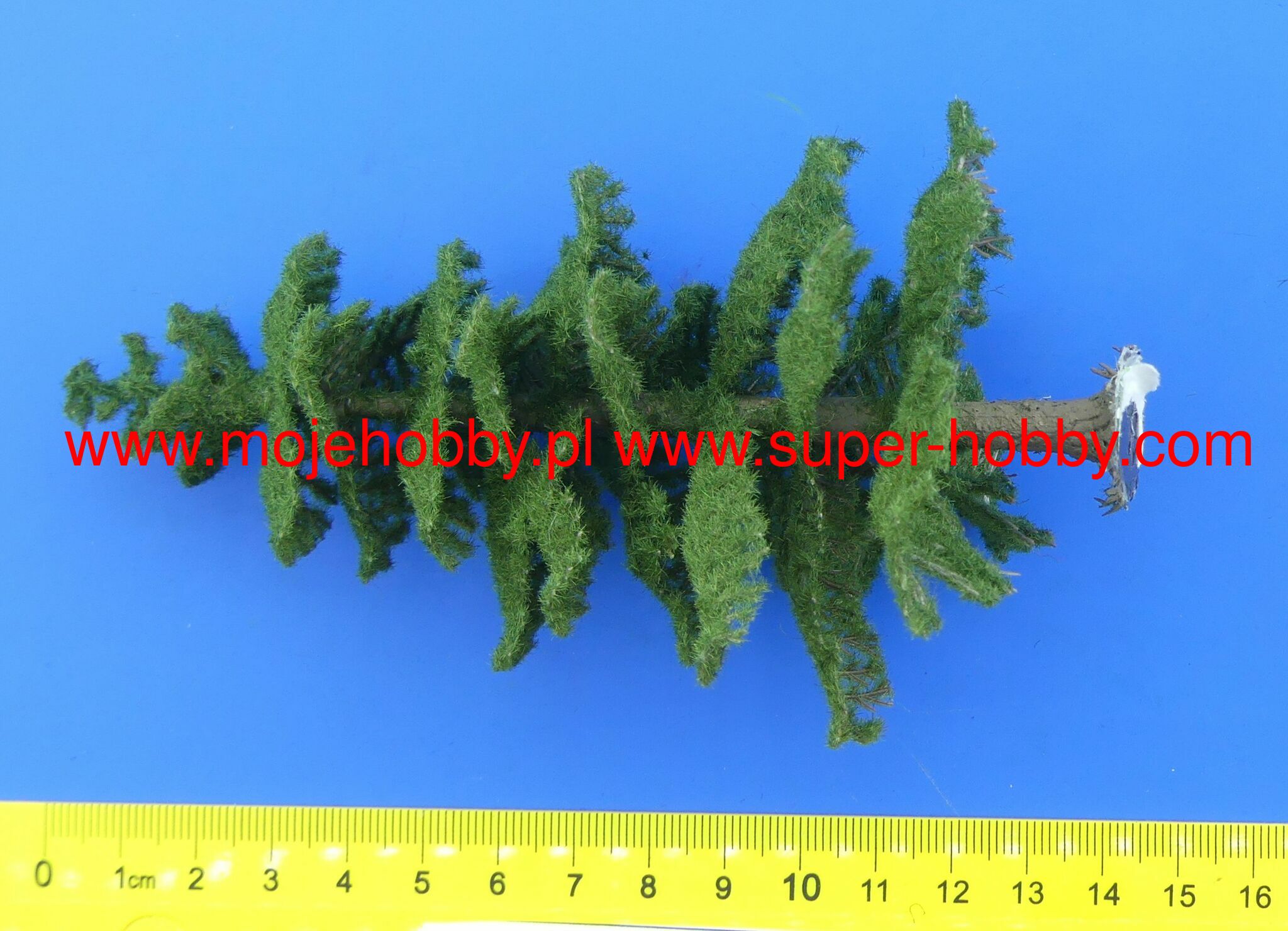 Skale Scenics - Large Nordic Fir Tree 14,50 cm Humbrol R7226