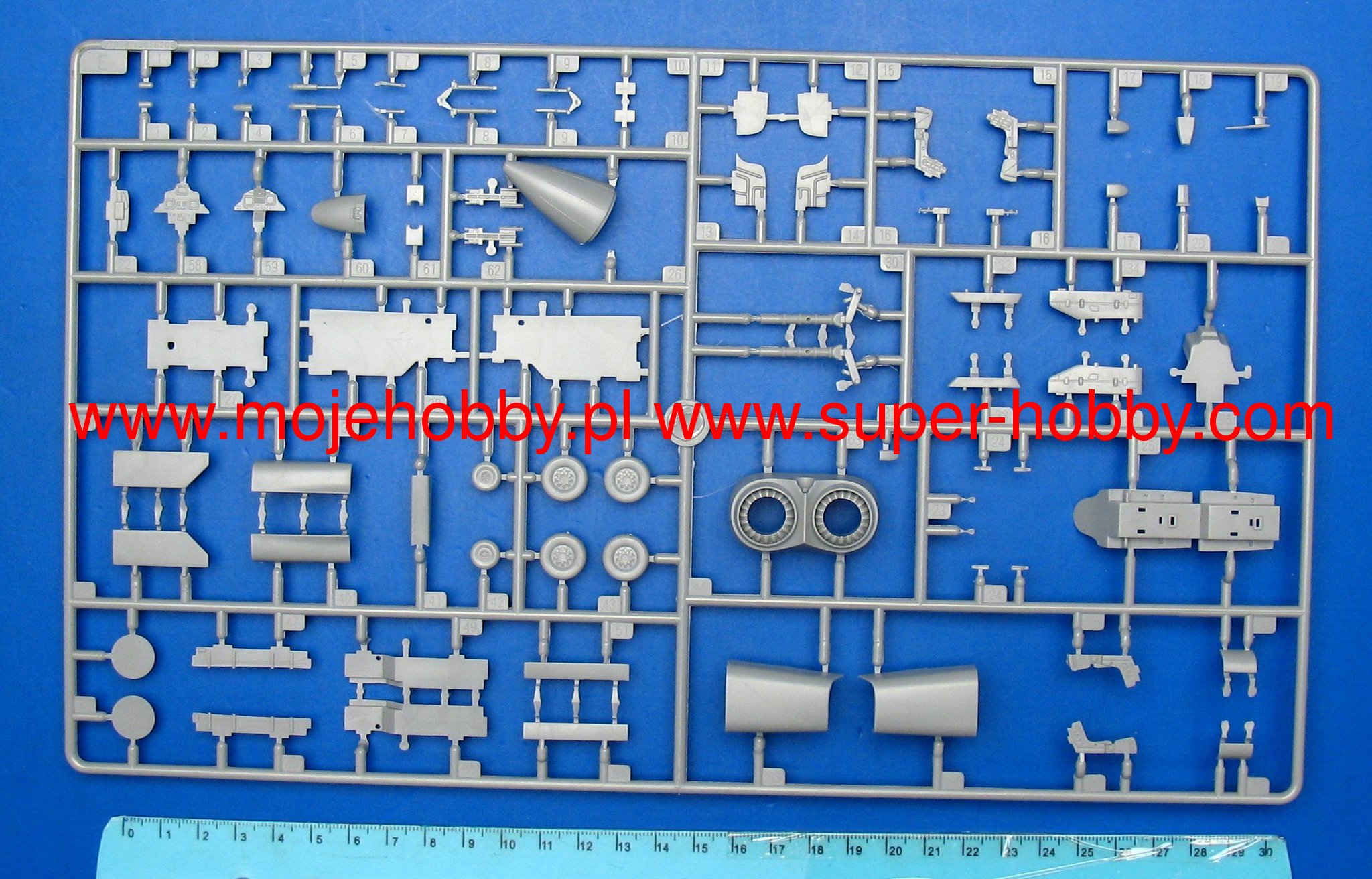 PLA JH-7A Flying Leopard Trumpeter 01664