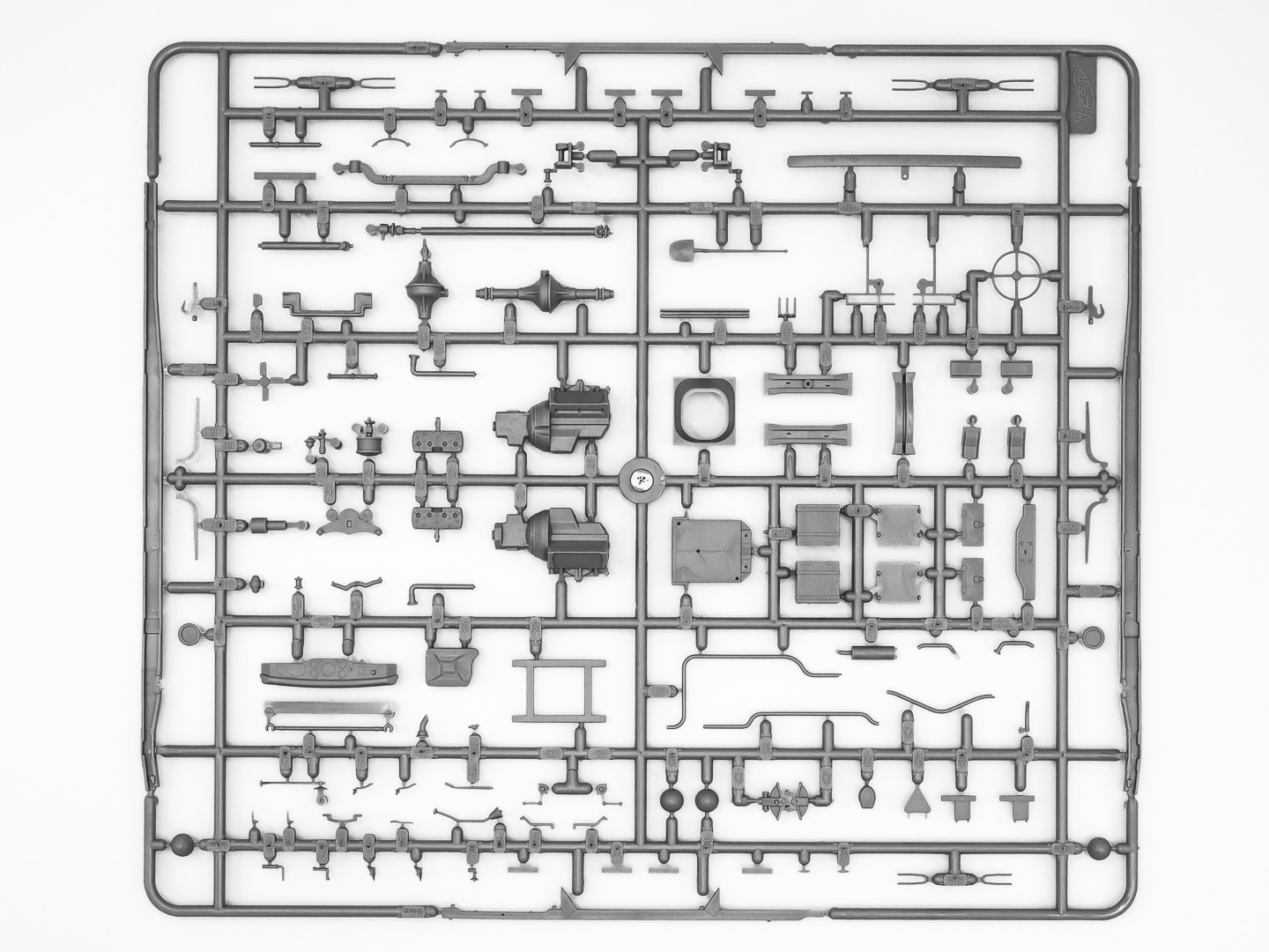 V3000S 'Einheitsfahrerhaus' - WWII German Military Truck ICM 35409