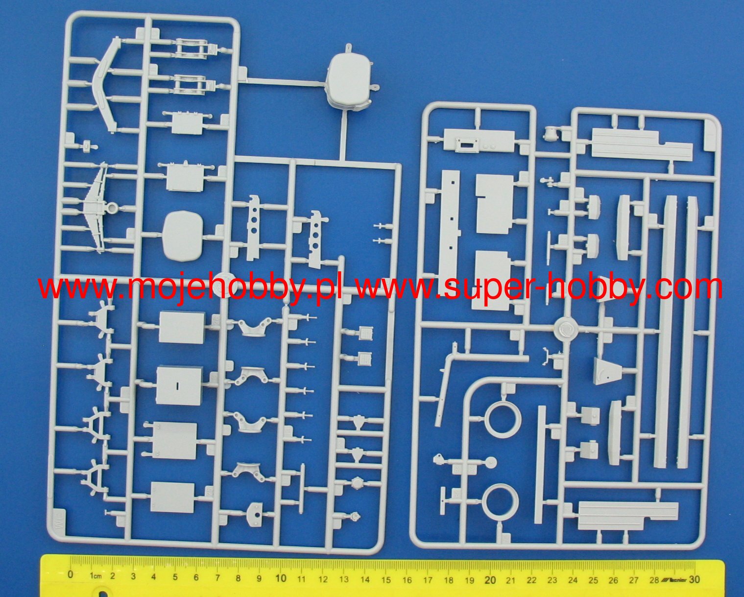 MAZ-7410 Tractor W/CHMZAP-5247G Trumpeter 01056