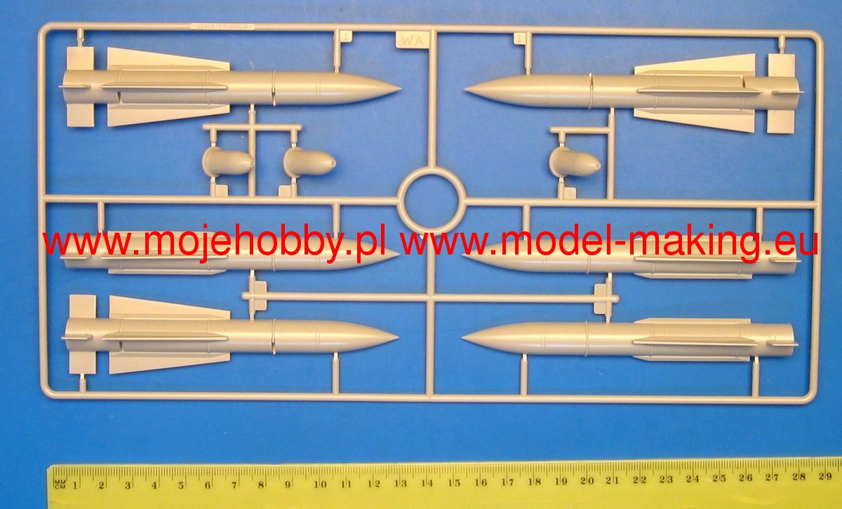 US aircraft weapons-- Air-to-Air Missile Trumpeter 03303