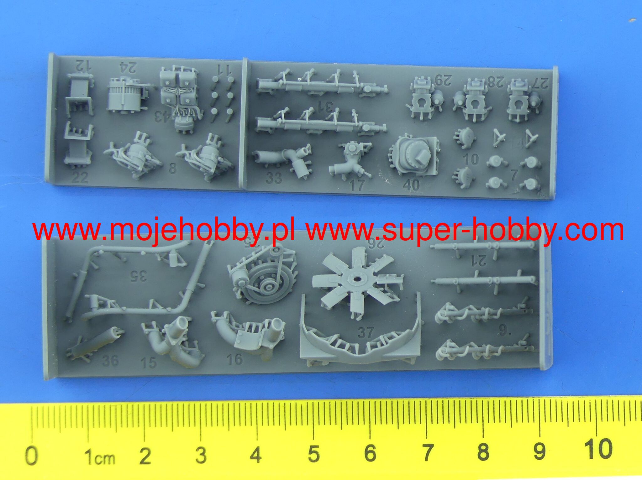 Aston Martin DB5 Engine Bay Set - Super Detail Set (For Revell 05653 ...