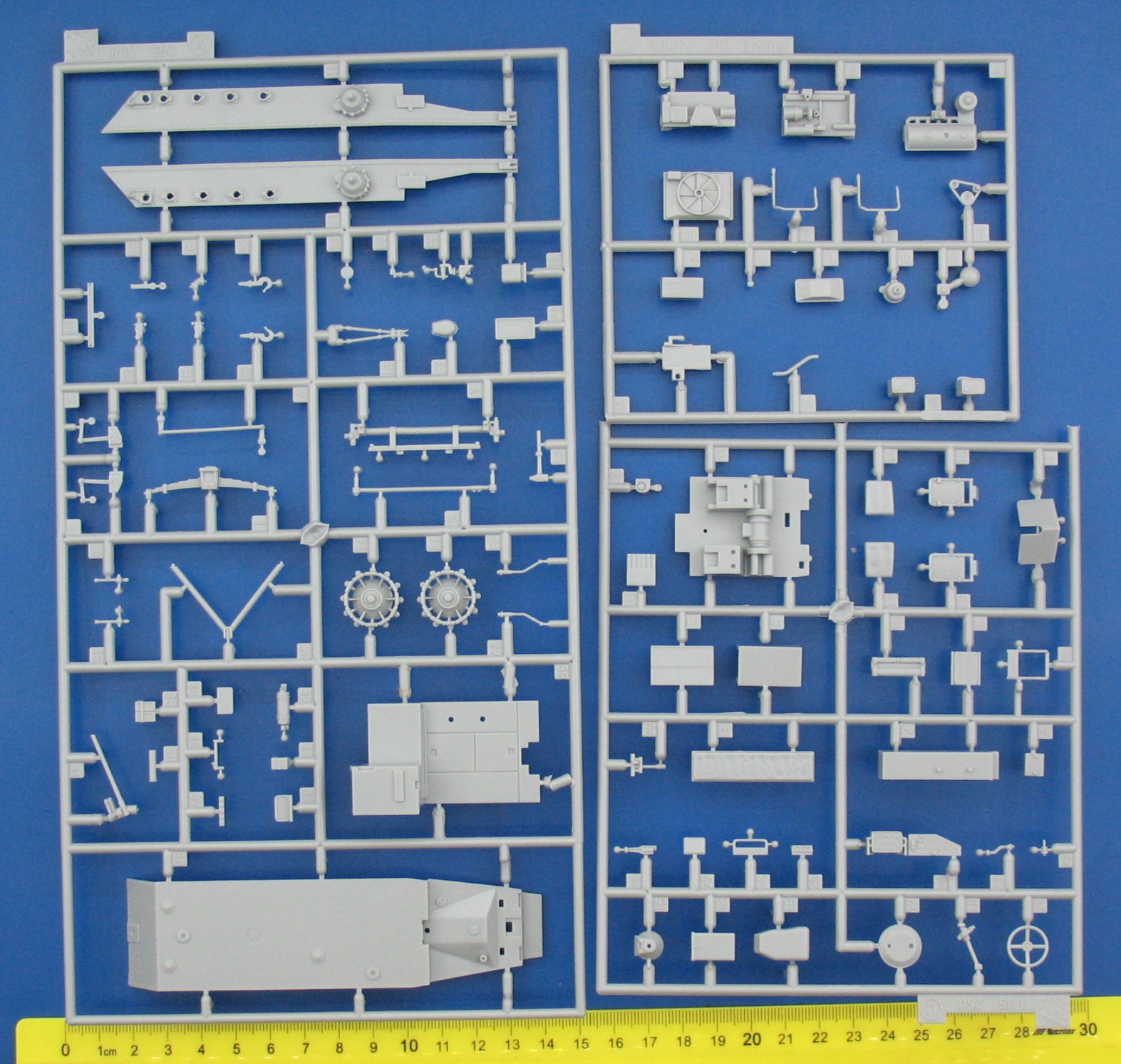 Sd.Kfz.250/3 "Greif" Rommel's Command Half-Track / Z Chassis (2 in 1 ...