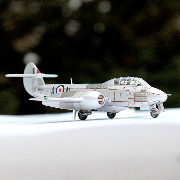 Gloster Meteor T.Mk.7 RAF/RCAF (1 resin kit - 2 decals versions ...