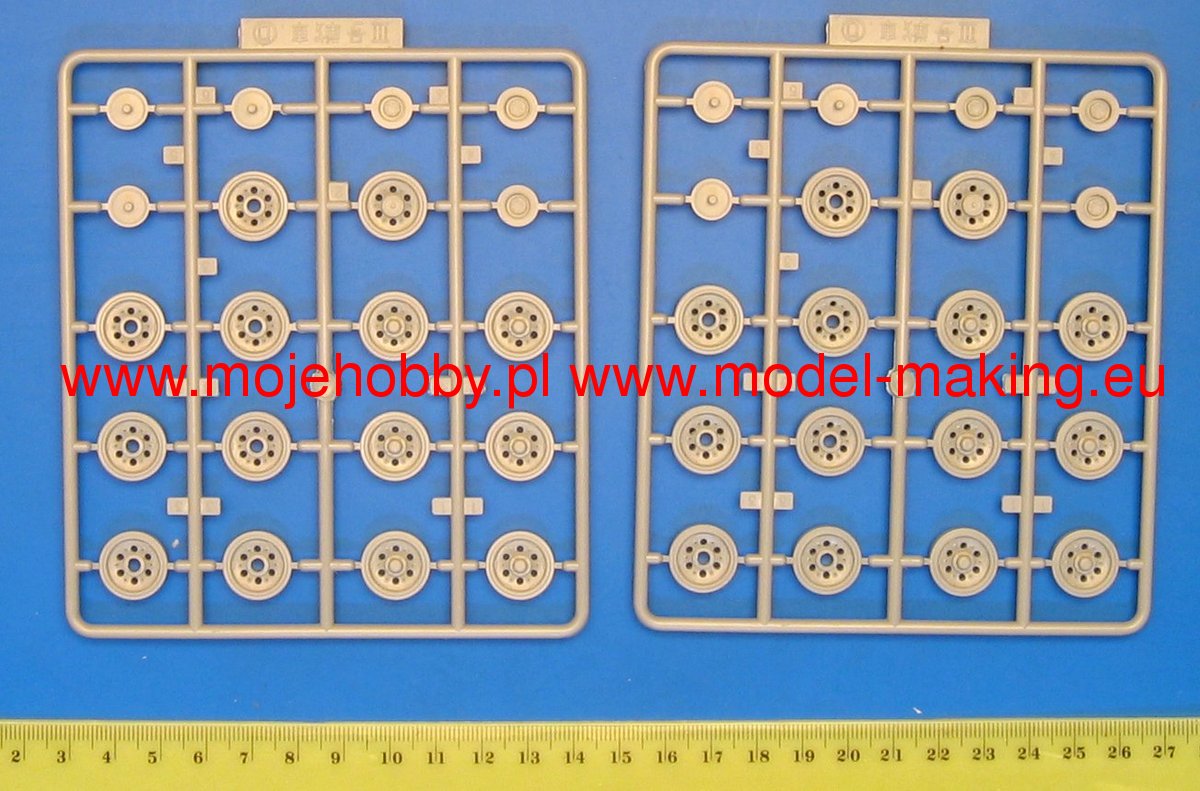 StuG III Ausf. G 10.5cm Dragon 9058