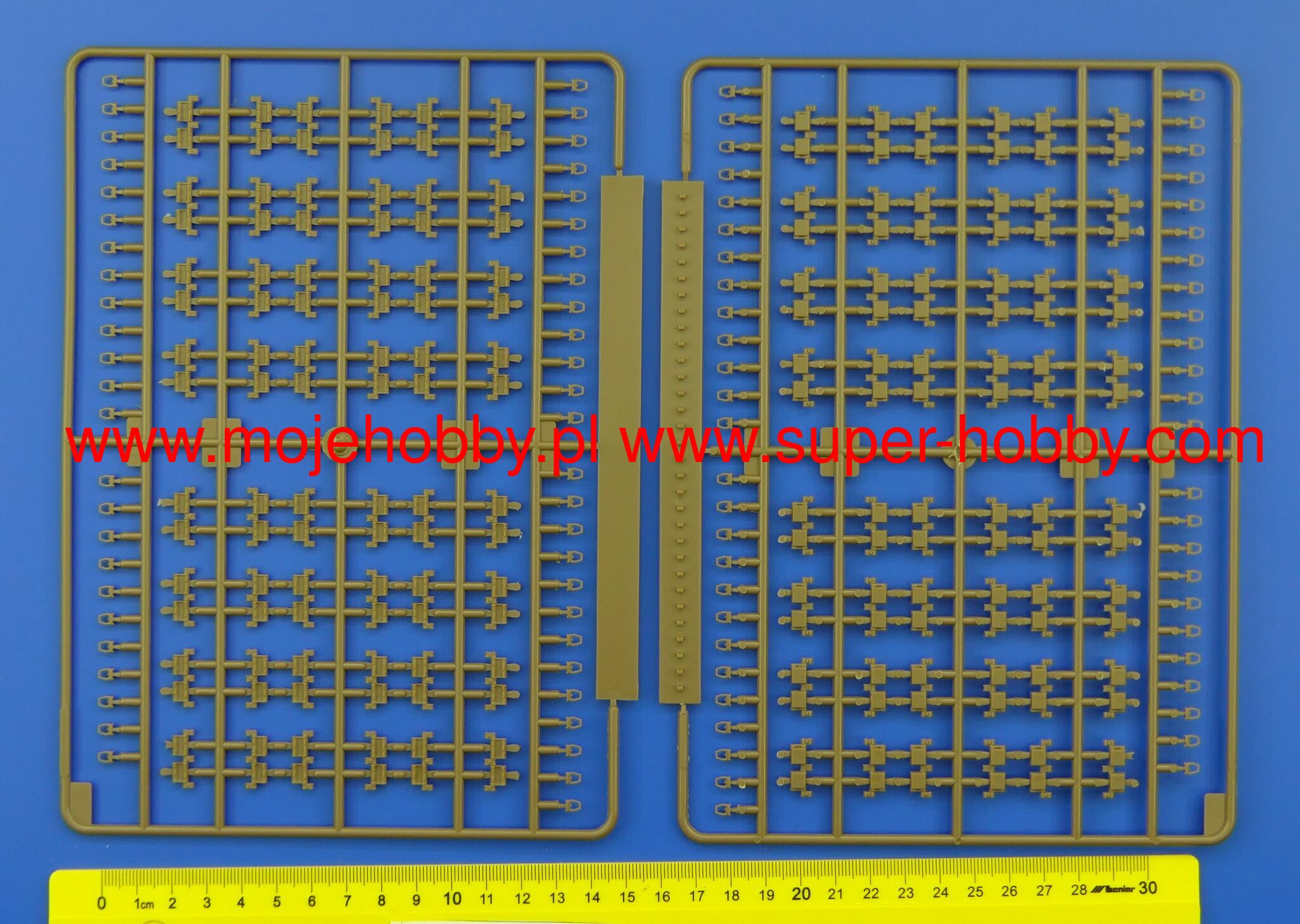 Russian T-80UD MBT - Early Trumpeter 09581