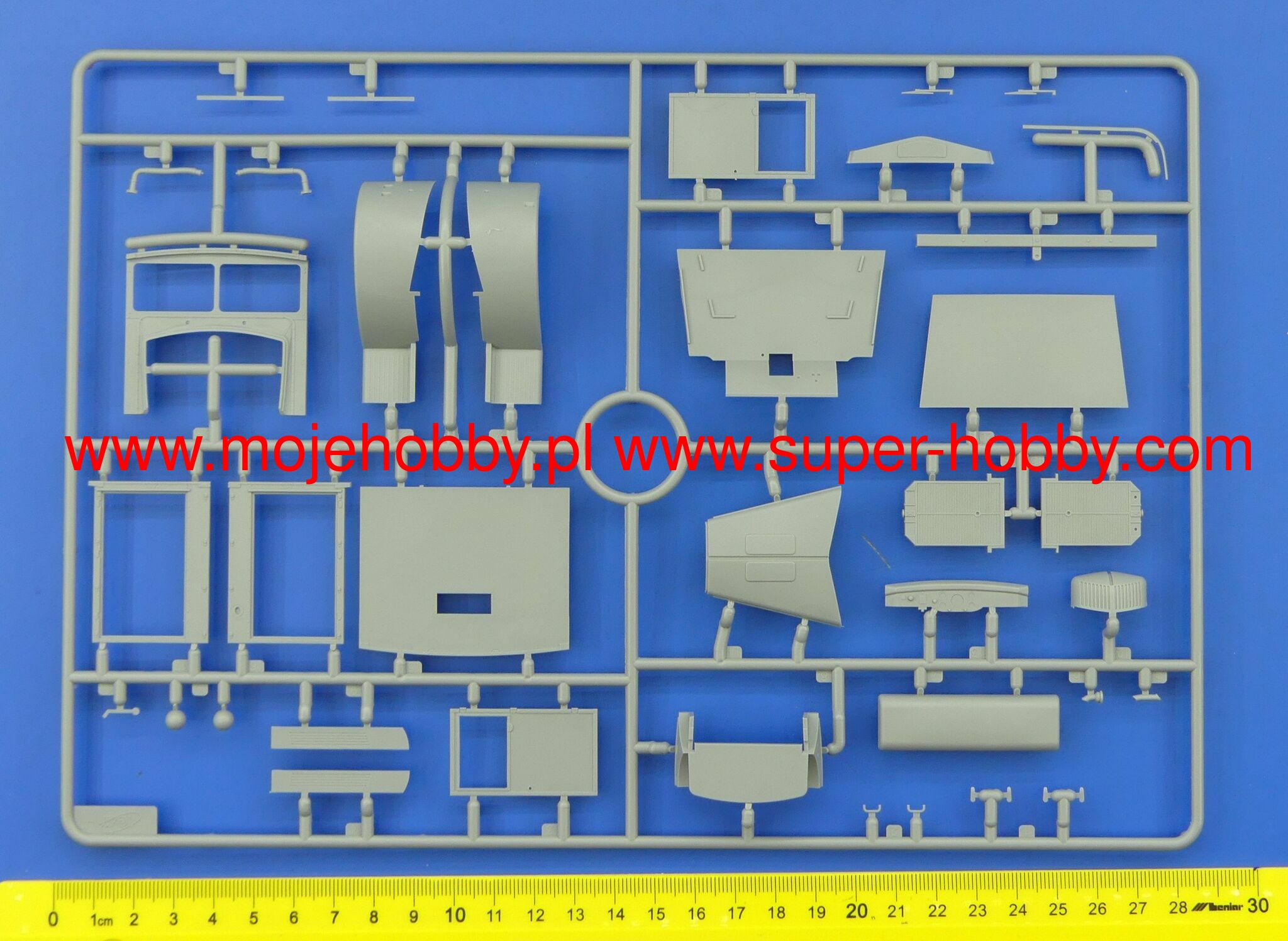 V3000S/SSM Maultier 'Einheitsfahrerhaus' - WWII German Truck ICM 35410