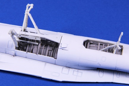 F-16MLU Wheel Bays (for Revell kit) CMK K7471