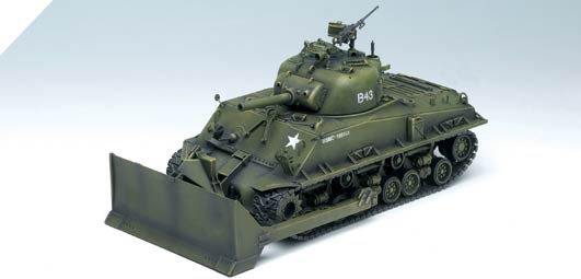 M4A3 Sherman 105mm w/M1 Dozer Blade Academy 13207