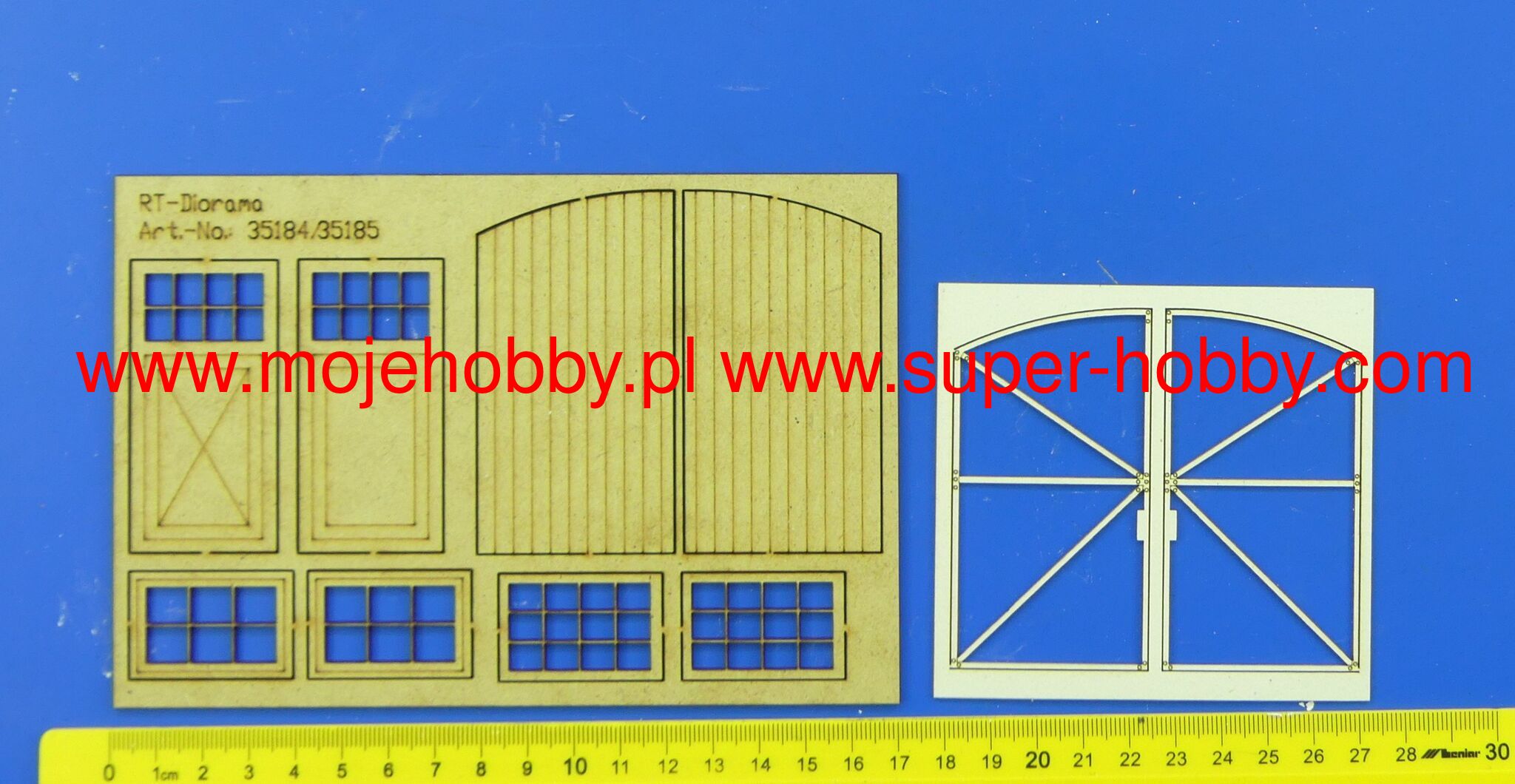 Diorama Base: Italian Farm RT-Diorama -35185