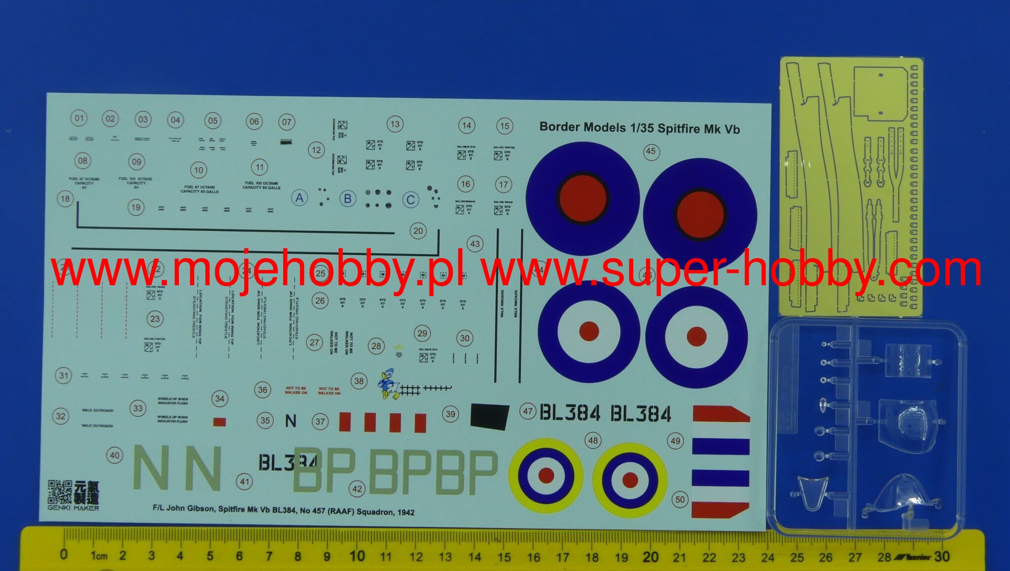 Super Marine Spitfire Mk.Vb With Interior Border Model -BF004