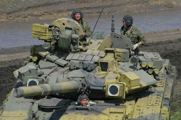 T-90 Modern Russian MBT ACE 72163